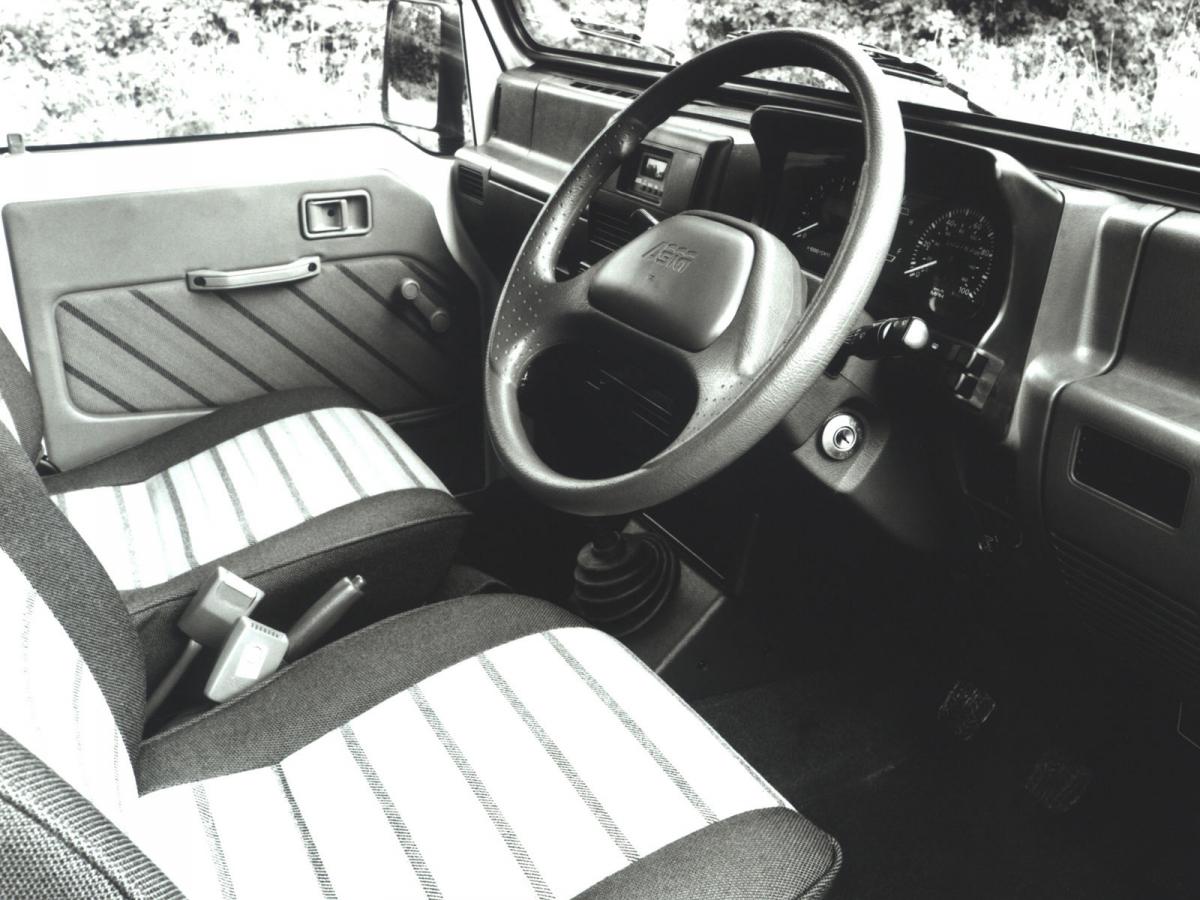 Asia Rocsta 2.2 D 4x4 (61 Hp)